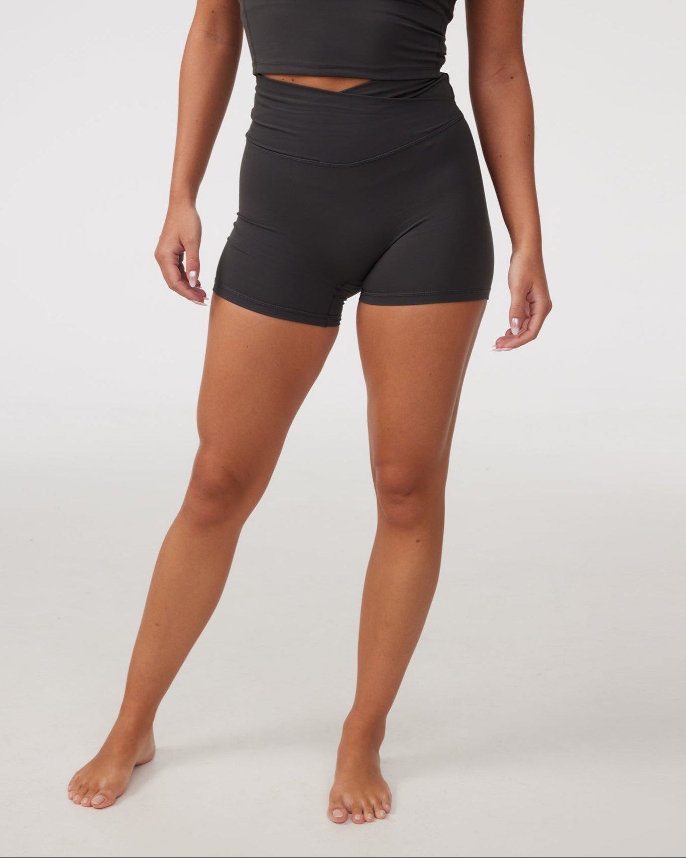 V Shorts (Mini 4") in Moon | Anya Active | Shop Now